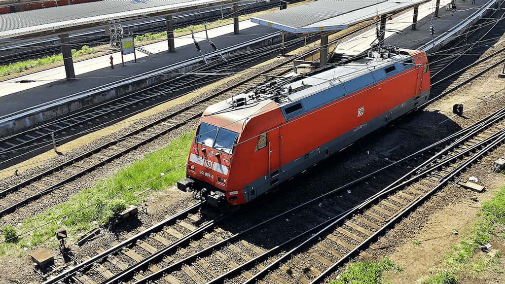 DB Class 101 - The DB's high-performance universal loco